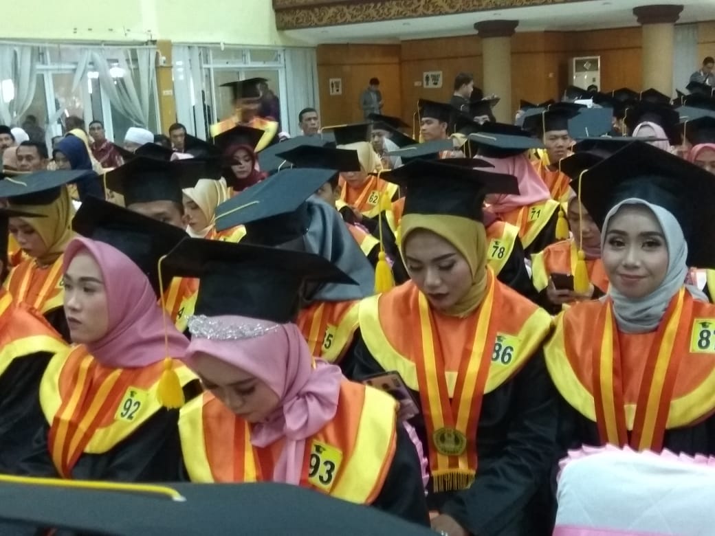 358 Mahasiswa Unbara Diwisuda | Radar Sriwijaya